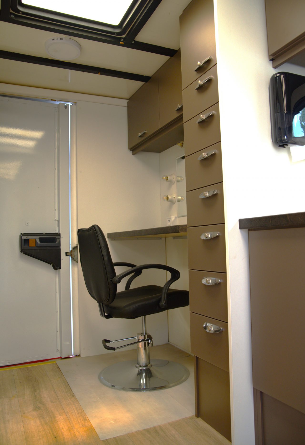 Wardrobe – Makeup Van | ORIGO Rentals